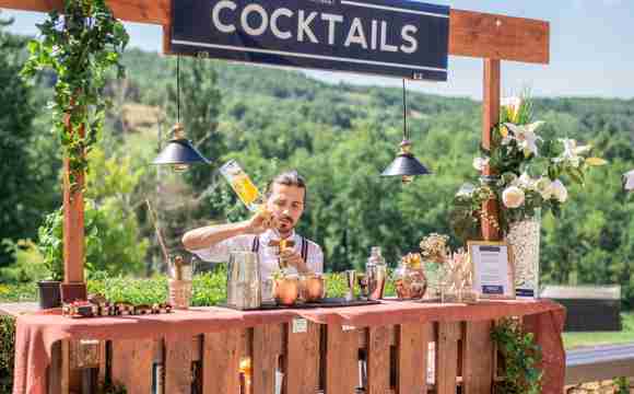 Organisez votre fête à thème facilement avec Evenses
